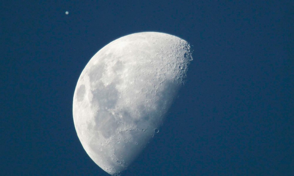 Here's what bright planet is next to the Moon tonight | Canada News Media