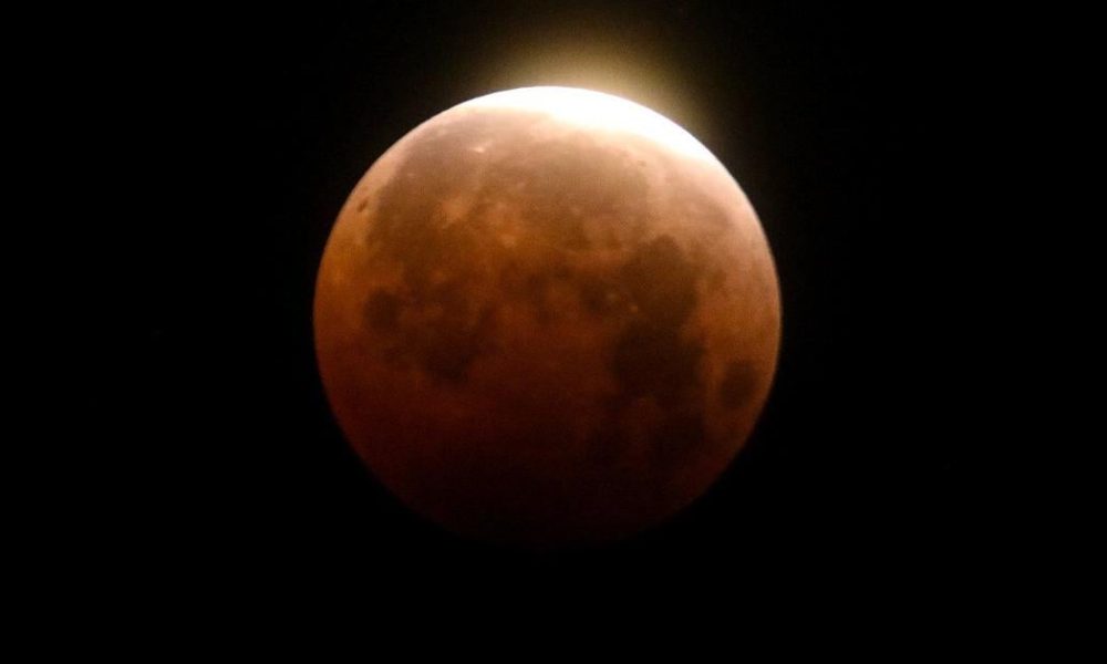Watch the moon turn red during a total lunar eclipse in March | Canada ...